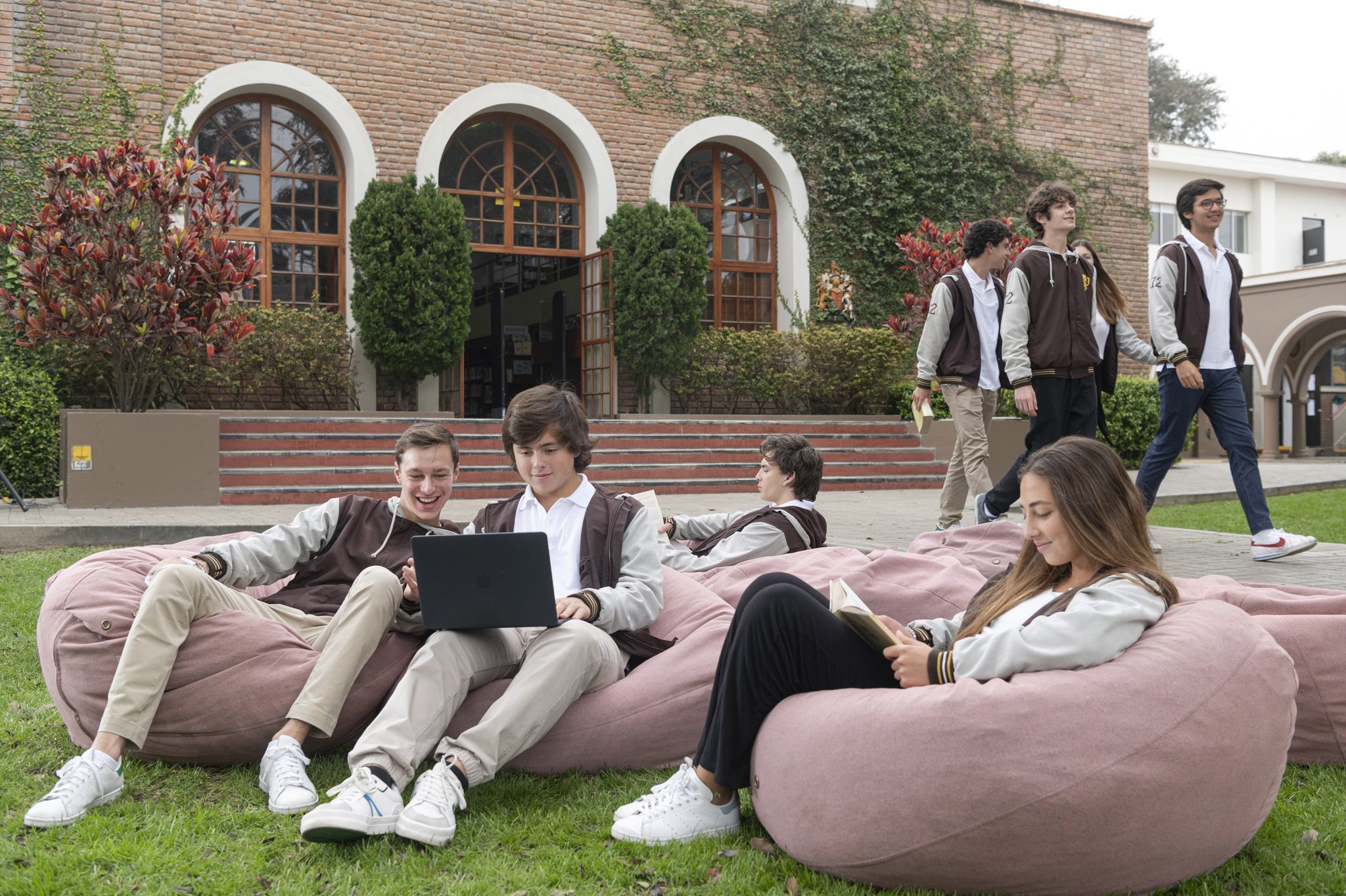 Secundaria – Markham College – Lima Peru